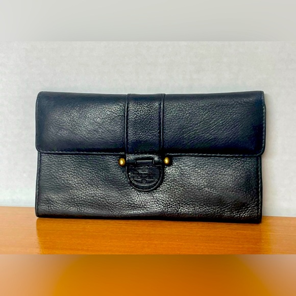Fossil | Bags | Vintage Pebbled Leather Fossil Brand Wallet Clutch ...